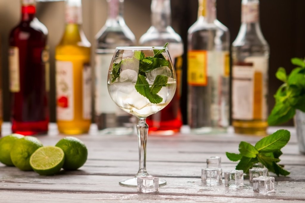 Hugo Cocktail - Ricetta originale e variante con sambuco - Drinkabile